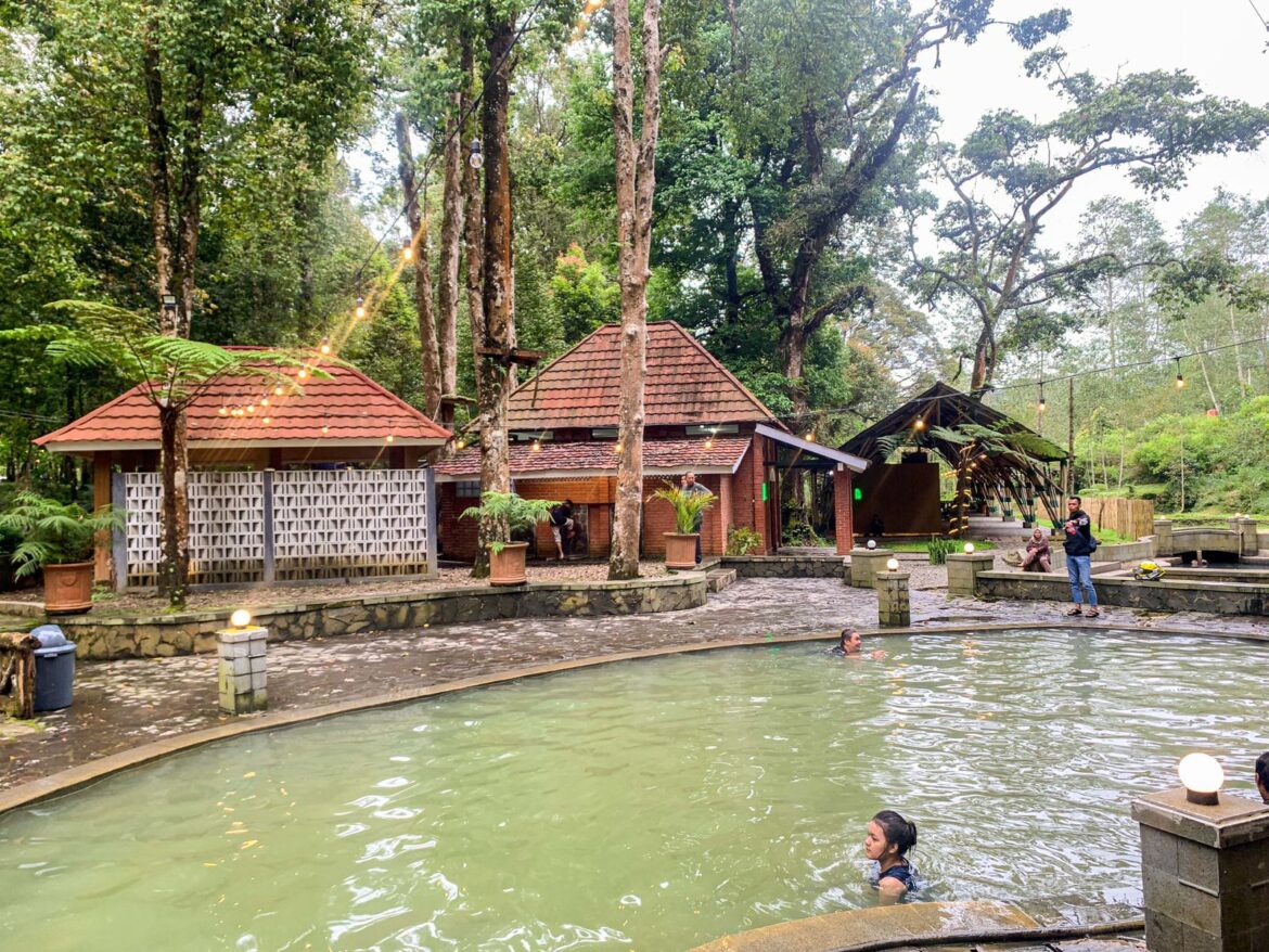 Sensasi Kolam Air Panas dan Camping di Hejo Forest – depostjabar.com